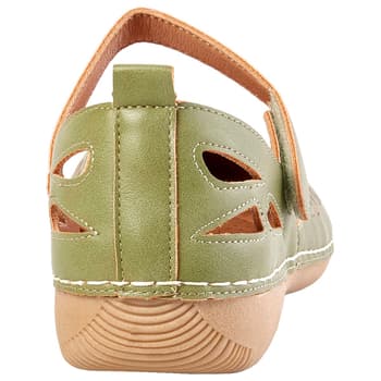 Womens Good Choice Faryn Close Toe Flats - Boscov's