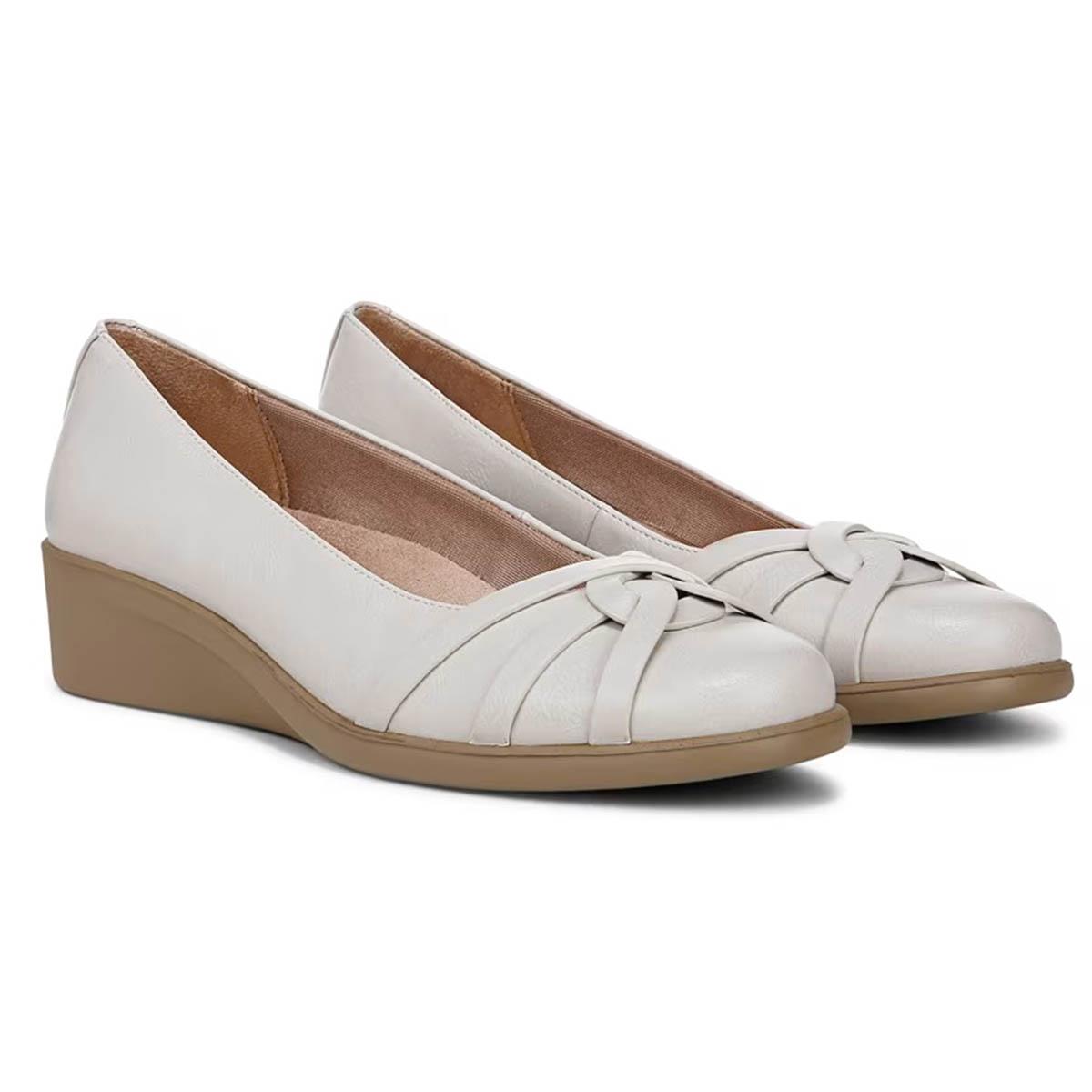 Click here for Womens LifeStride Jorie Ballet Wedge prices