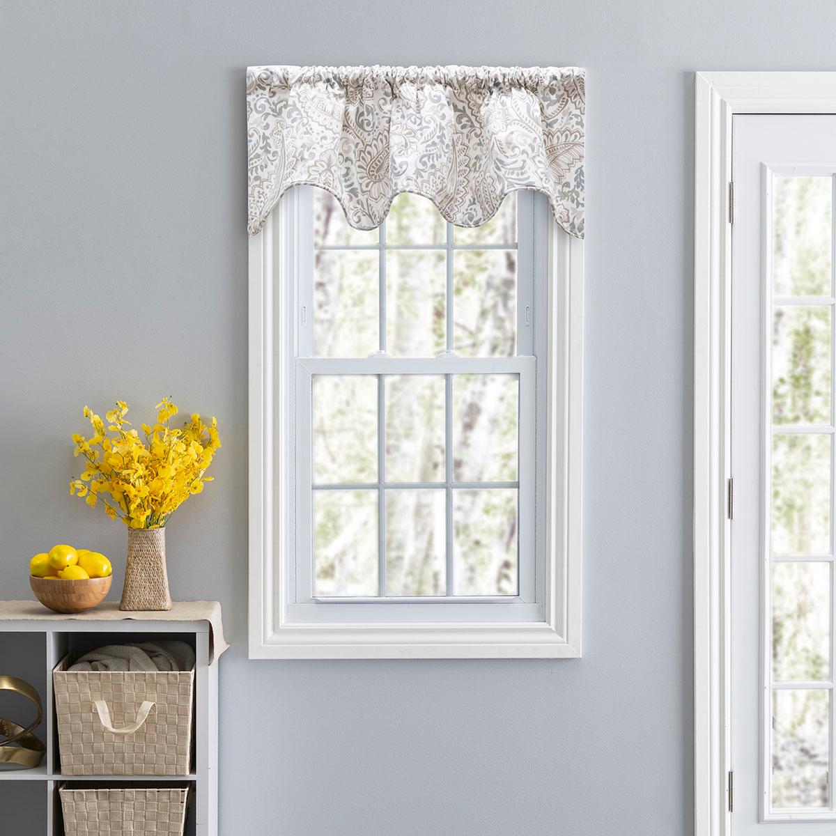 Click here for Shannon Paisley Scallop Lined Valance prices