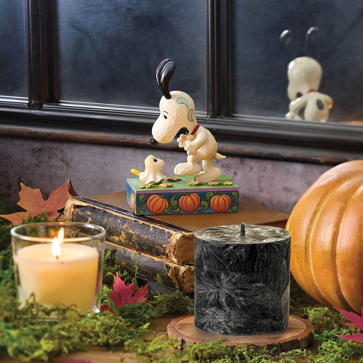 Click here for Jim Shore Snoopy Scared By Woodstock prices