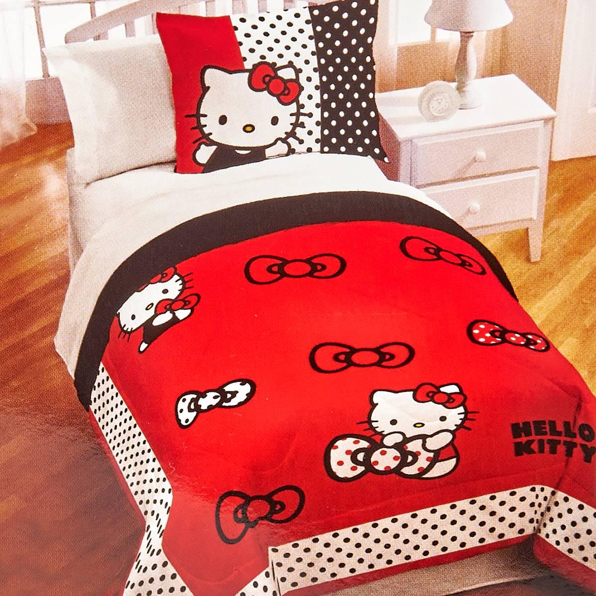 Click here for Hello Kitty All The Bows Quilt & Pillow Sham prices