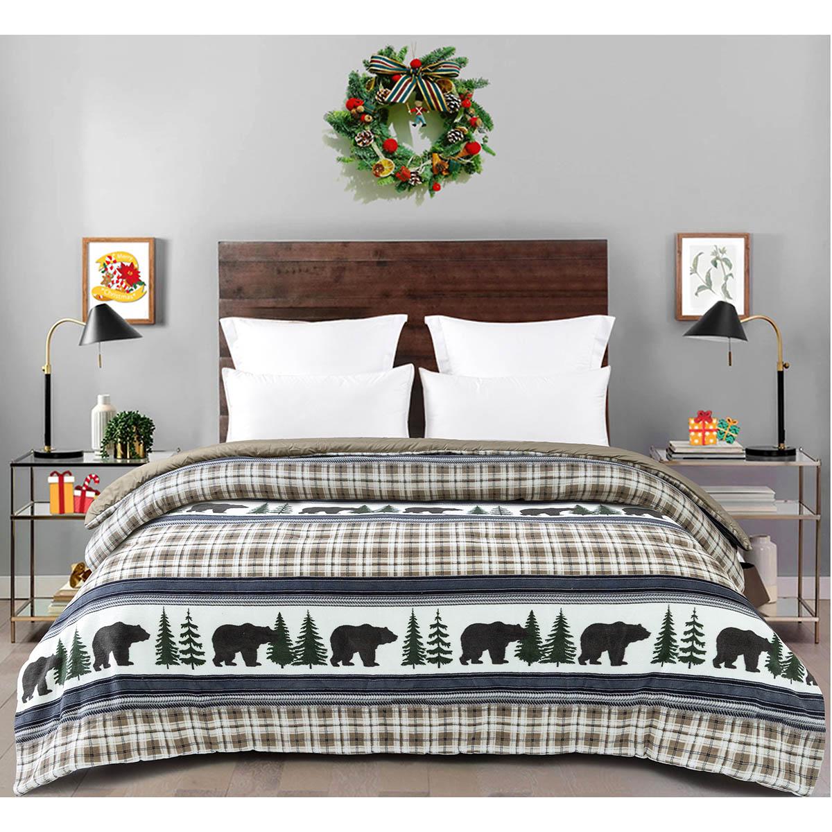 Click here for Ashley Cooper(tm) Highland Trail Plush Comforter prices