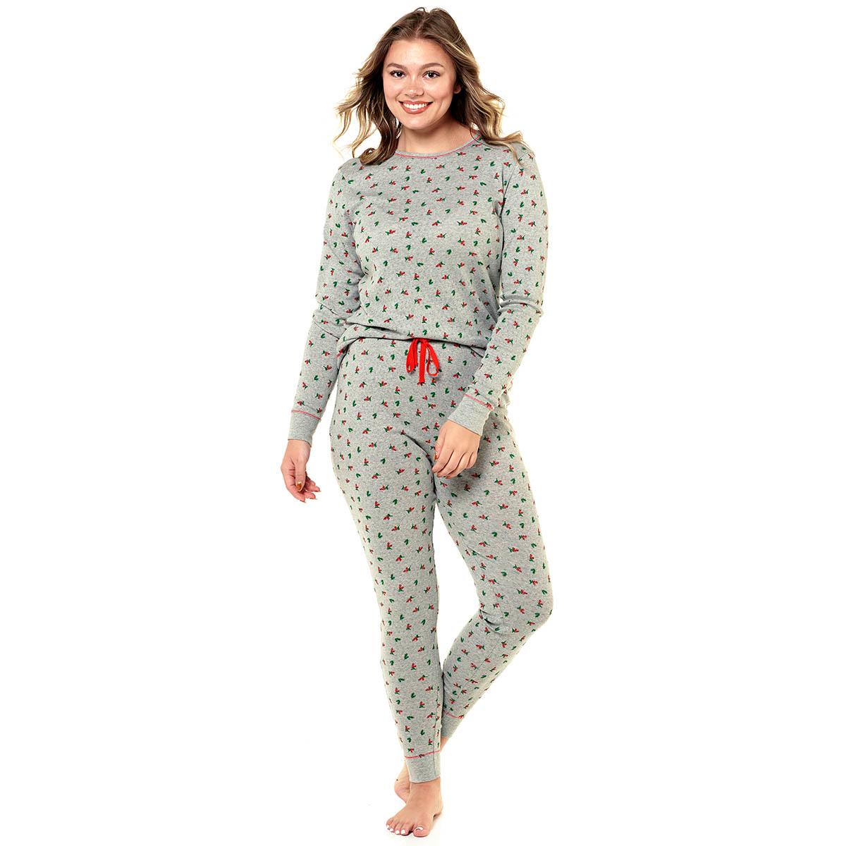 Click here for Womens Poppy & Clay Holly Leaves Pajama Set prices