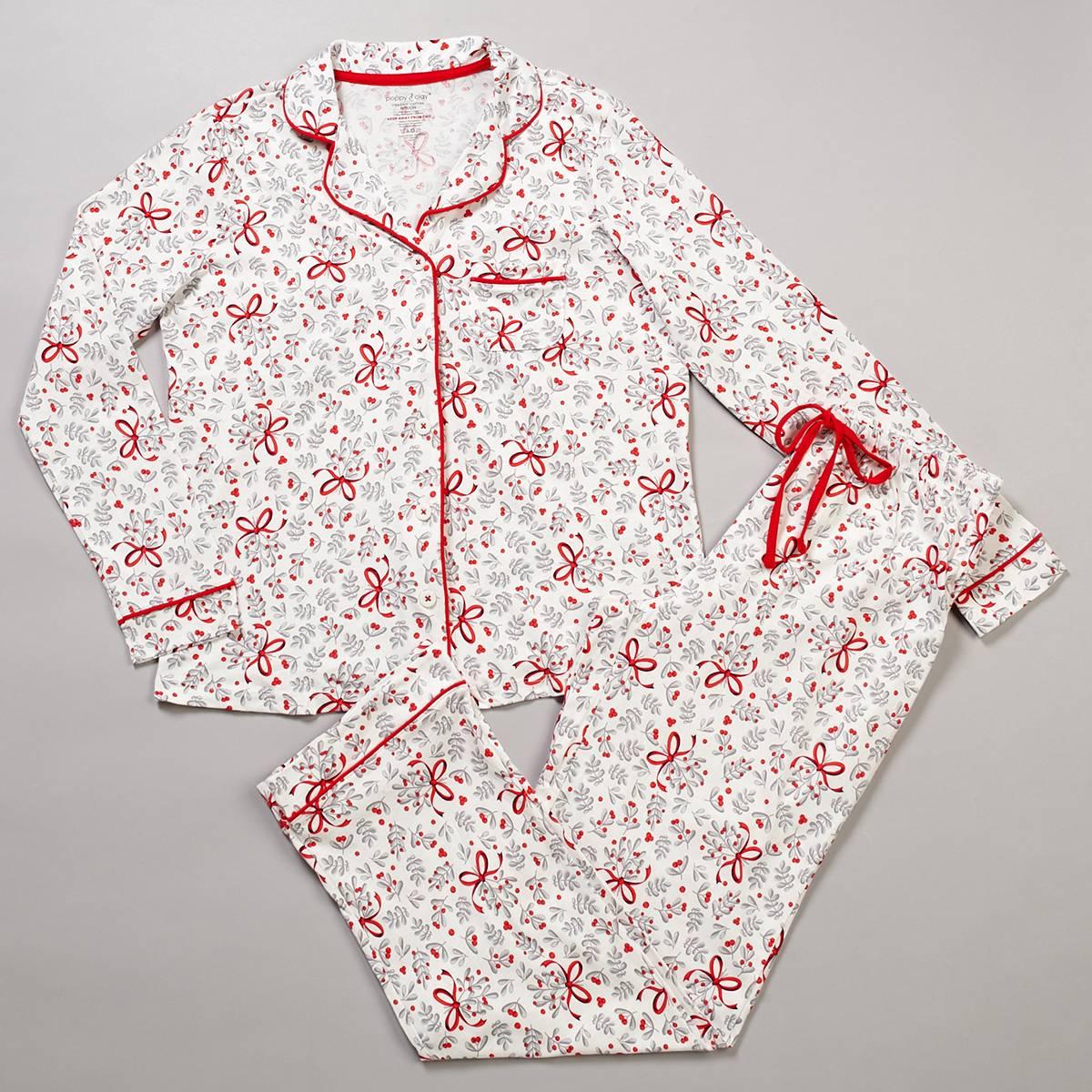 Click here for Womens Poppy & Clay Holly & Bows Pajama Gift Set prices