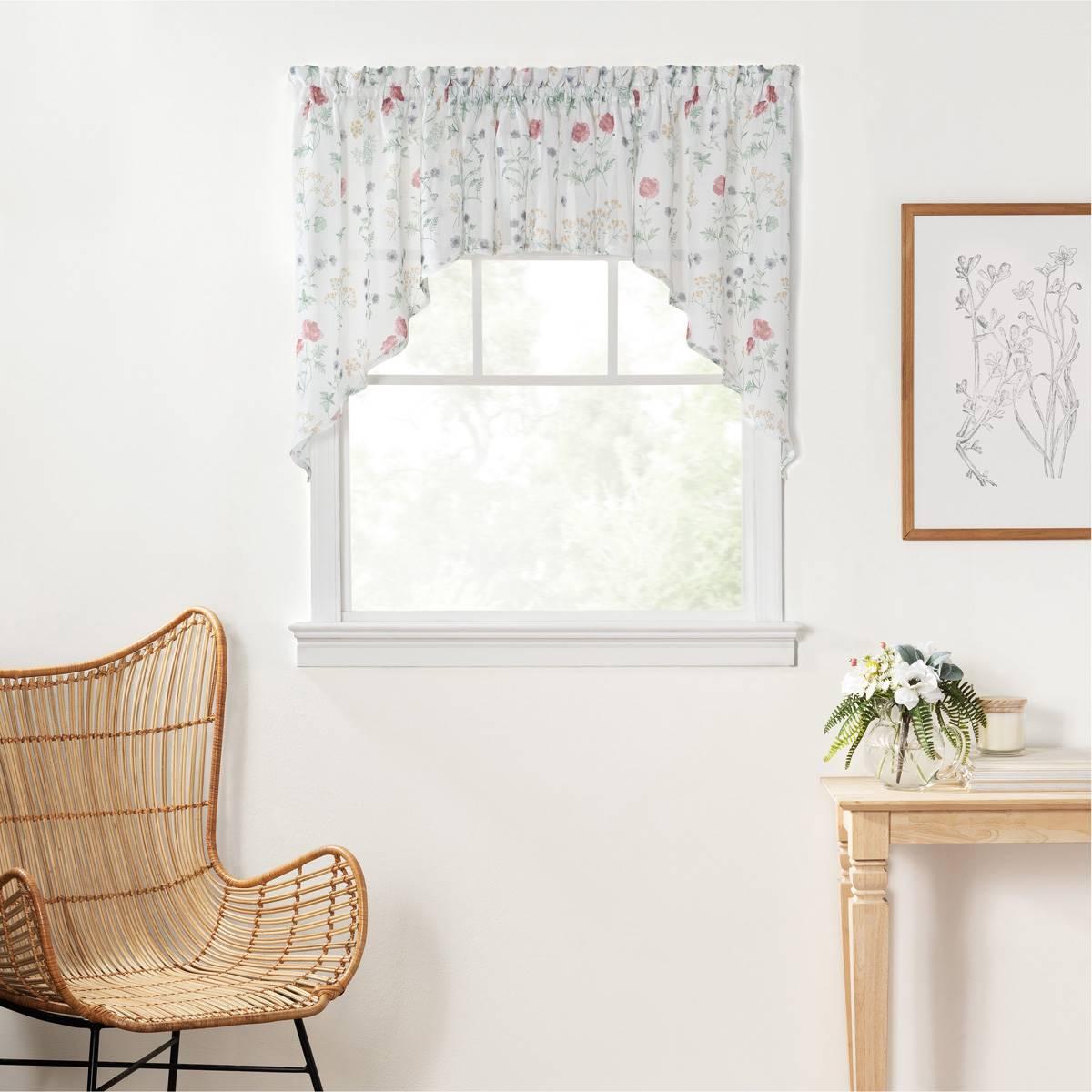 Click here for Martha Stewart Marthas Garden Swag - 27x30 prices