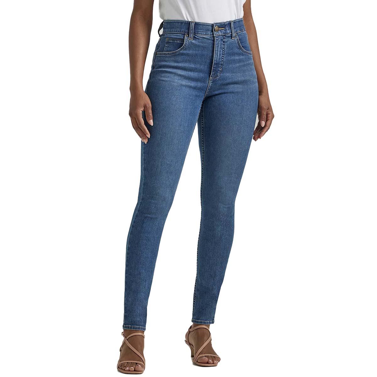 Click here for Petite Lee(R) Ultra Luxe 5 Pocket Skinny Jean prices