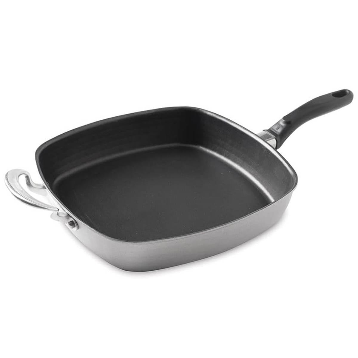 Click here for NordicWare 13in. Non-Stick Square Meal Pan prices