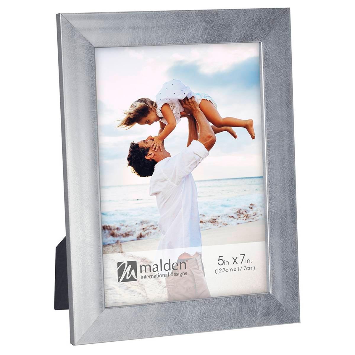 Click here for Malden Silver Linear Frame - 5x7 prices