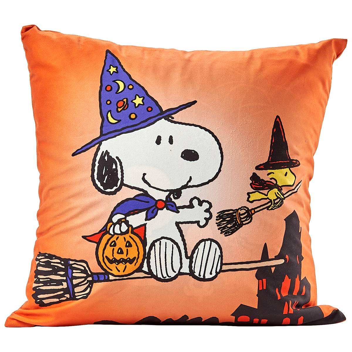 Click here for Nourison Peanuts(tm) Trick or Treat Decorative Pil... prices