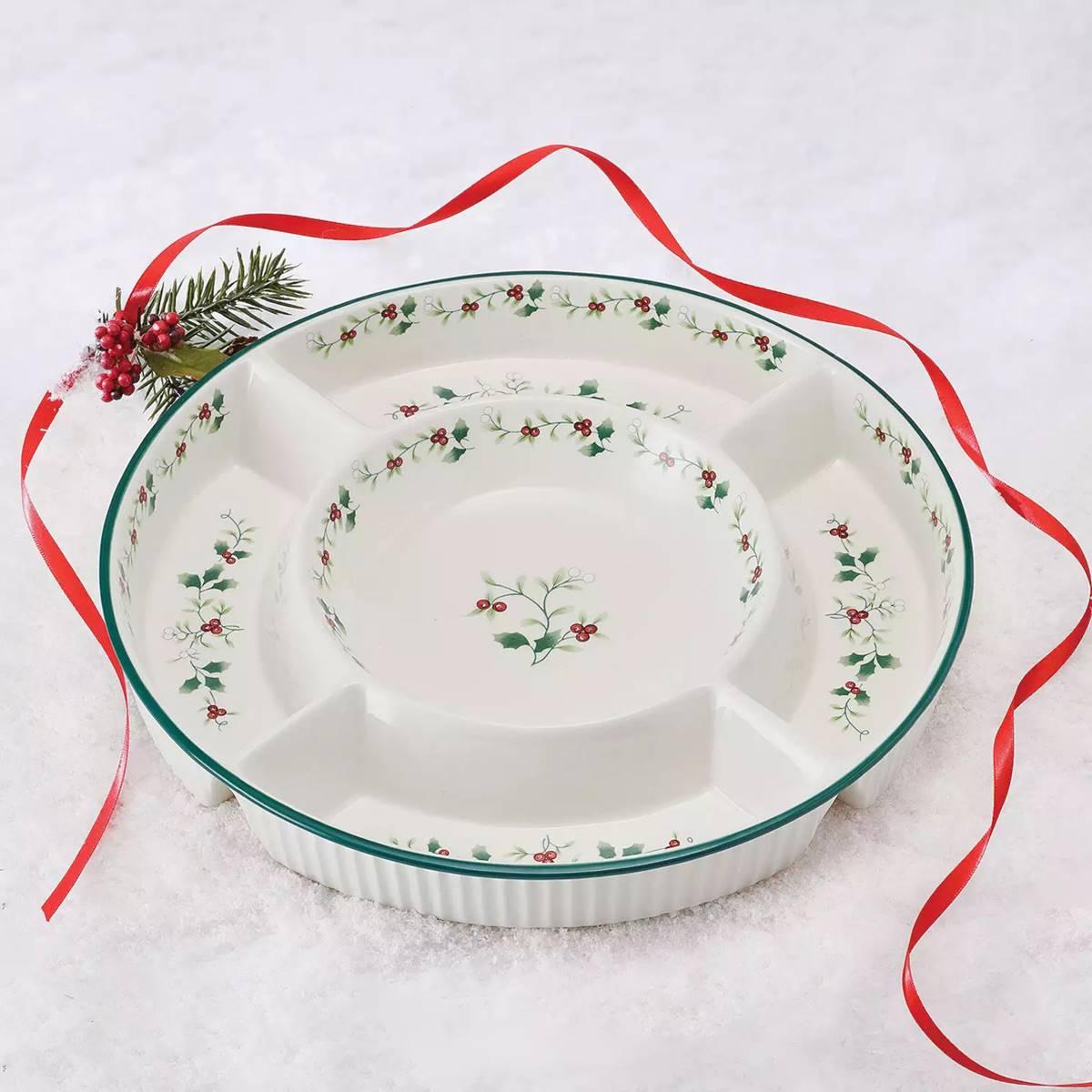 Click here for Pfaltzgraff(R) 15in. Berry Chip & Dip Gift Box prices