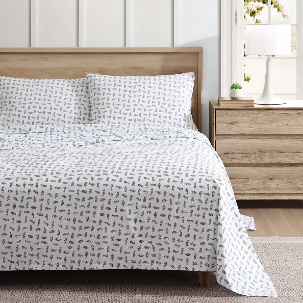 Eddie Bauer Printed 100 Cotton Percale 3-Pc. Sheet Set  Twin - Laurel Leaves