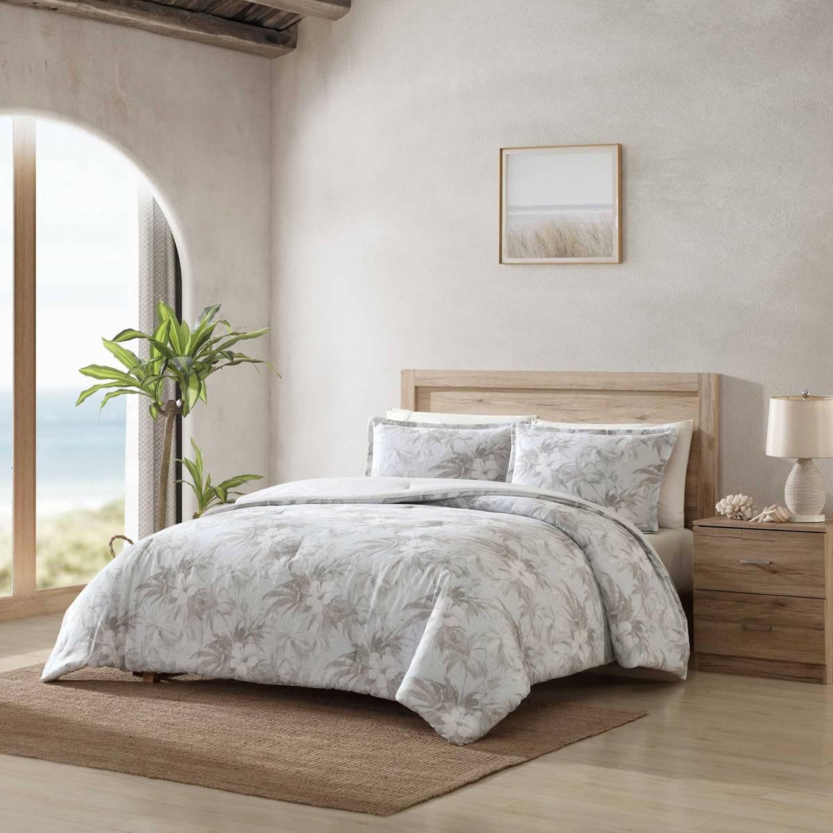 Tommy Bahama Beachway Blooms Reversible 3-Pc. Comforter Set  King - Beige