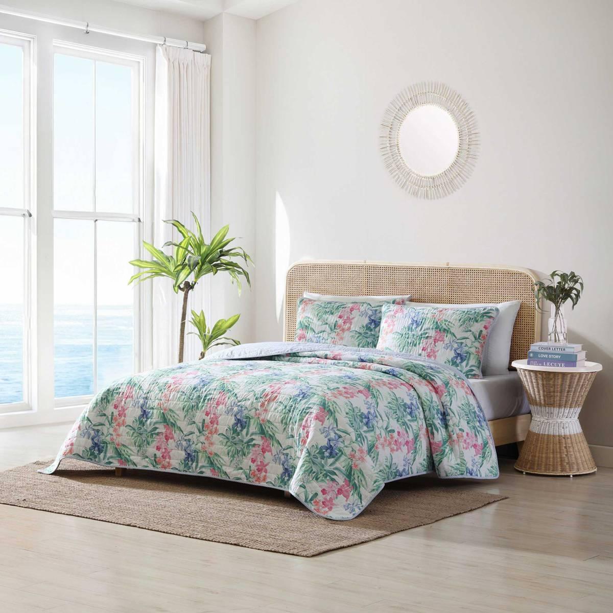 Closeout! Tommy Bahama Home Island Orchid Reversible 3 Piece Quilt Set  King - Pink/Blue