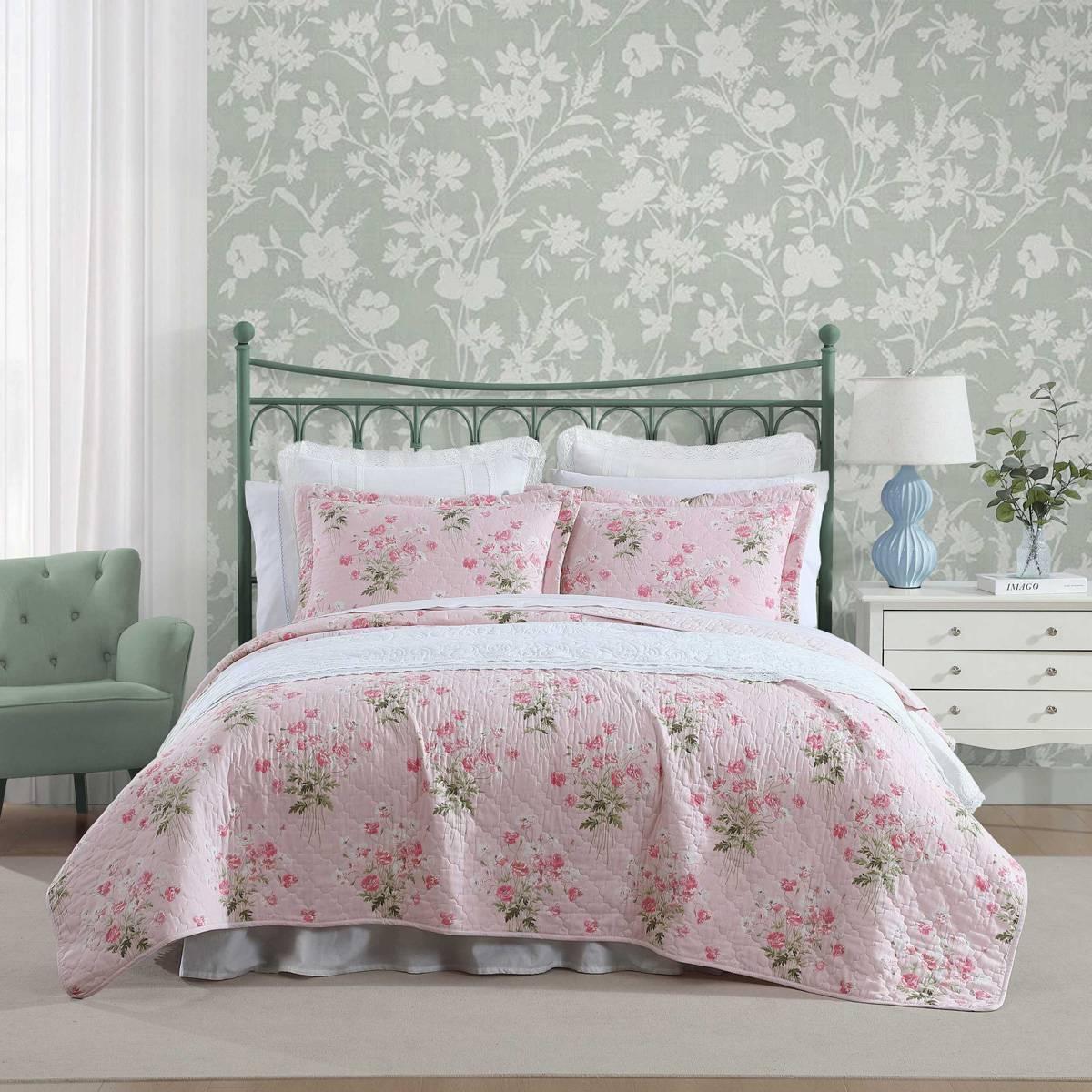 Click here for Laura Ashley(R) Veronicas Bouquet Reversible Cotto... prices