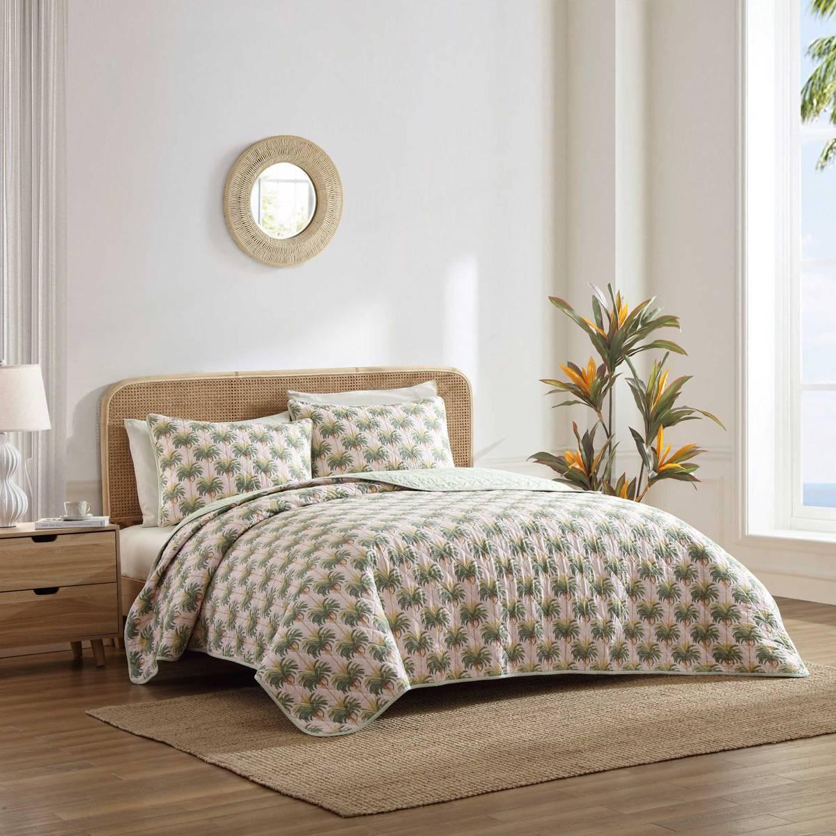 Tommy Bahama Santiago Cotton Reversible 3-Pc. Quilt Set  King - Pink