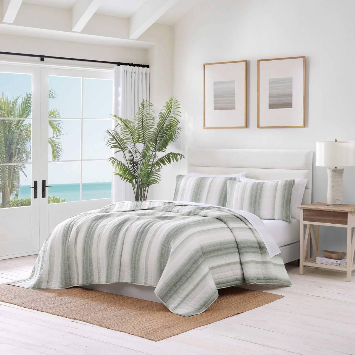 Tommy Bahama La Prisma Stripe Texture Cotton 3-Pc. Quilt Set  Full/Queen - Beige