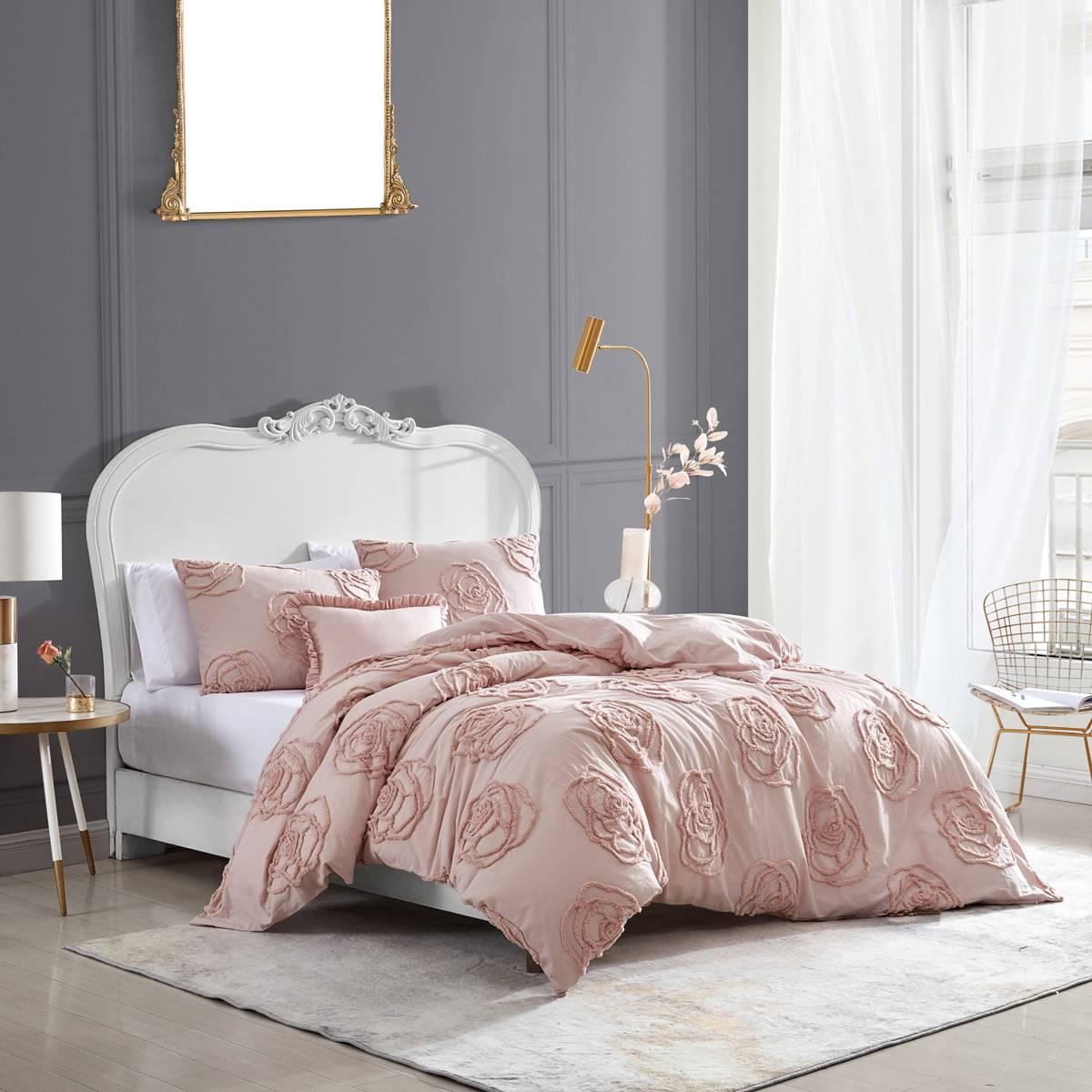 Betsey Johnson Rambling Rose 4-Pc. Duvet Cover Set  King - Light Pastel Pink
