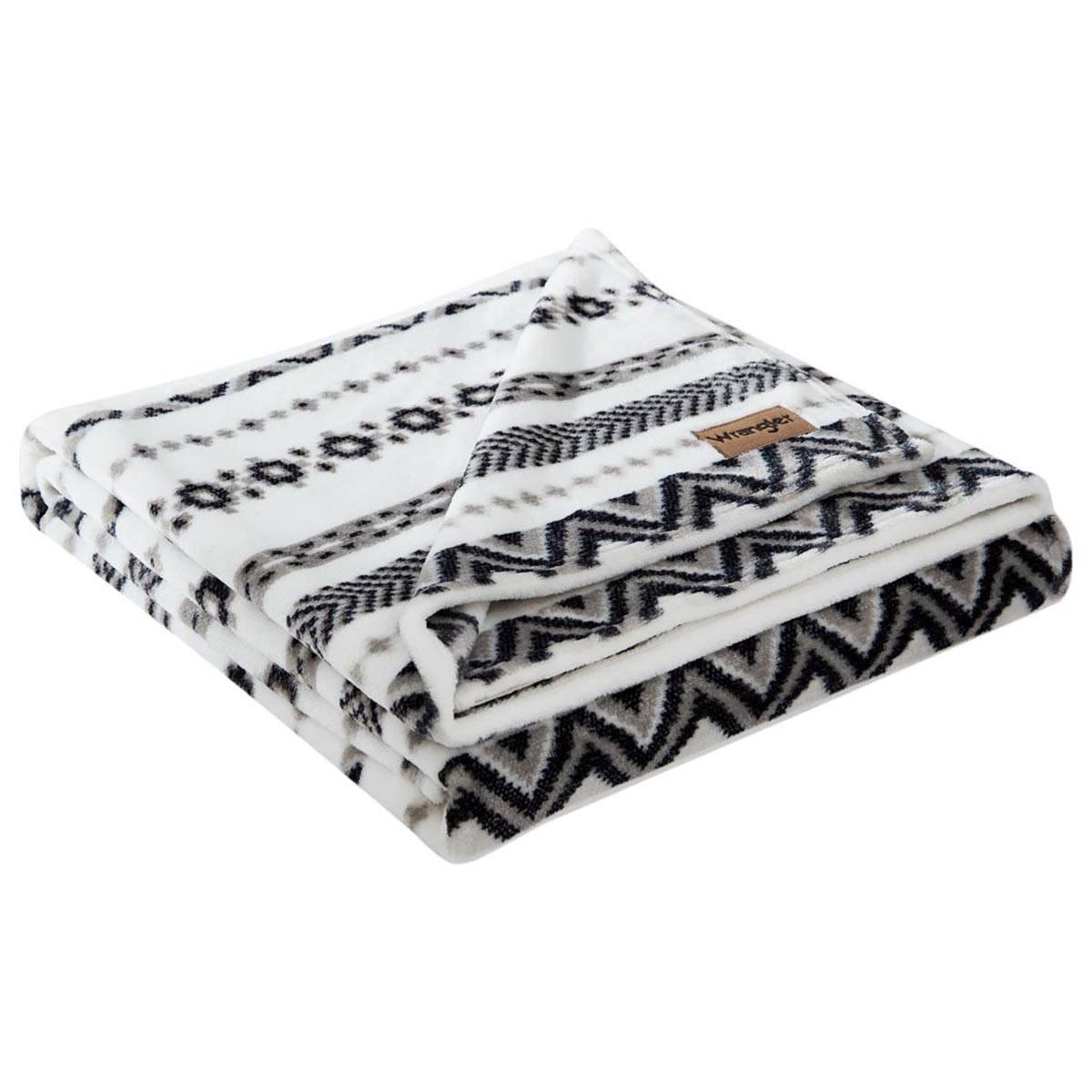 Wrangler Diamond Trail Ultra Soft Plush Throw  70 x 50 - Muted Turquoise
