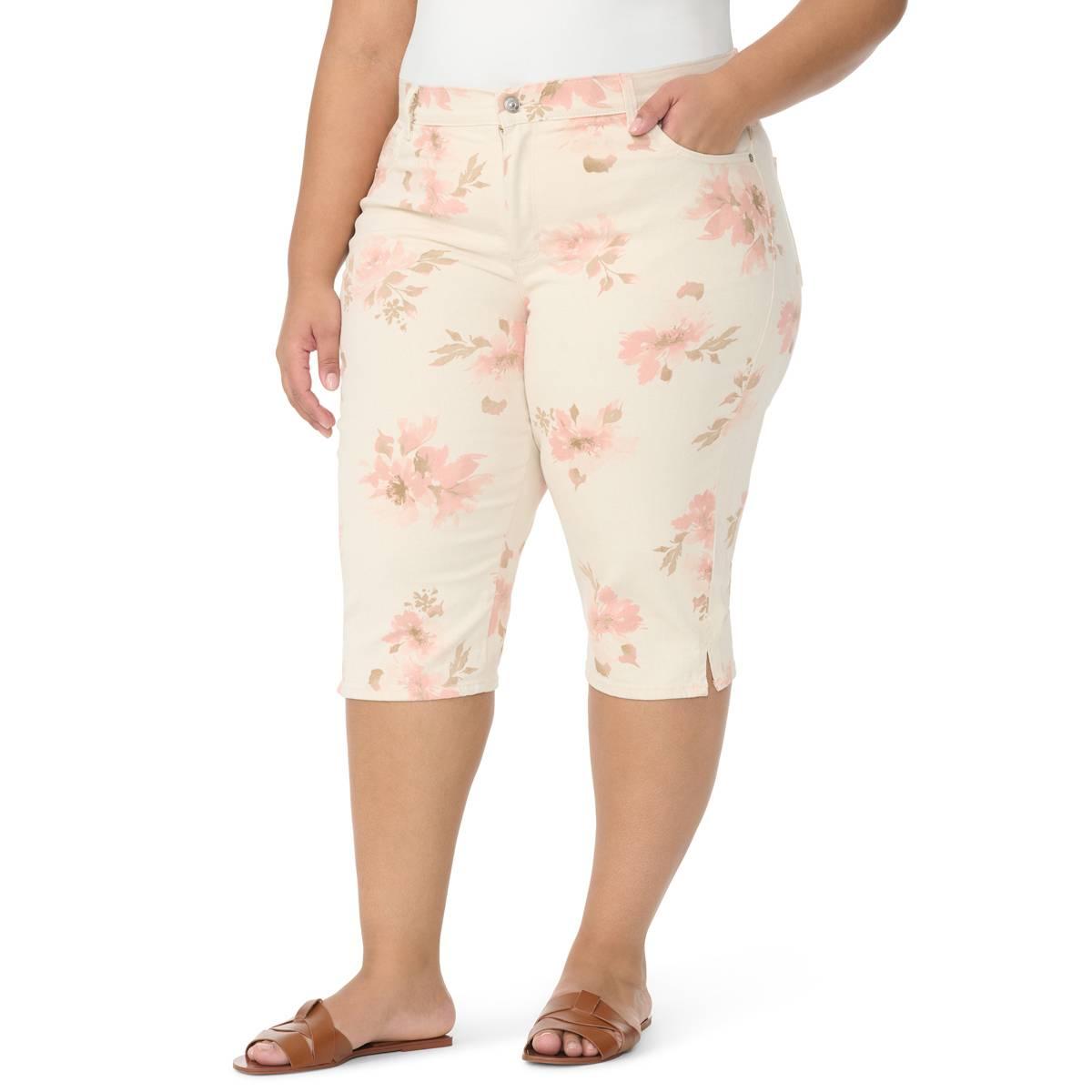 Click here for Plus Size Gloria Vanderbilt Amanda Coral Floral Sp... prices