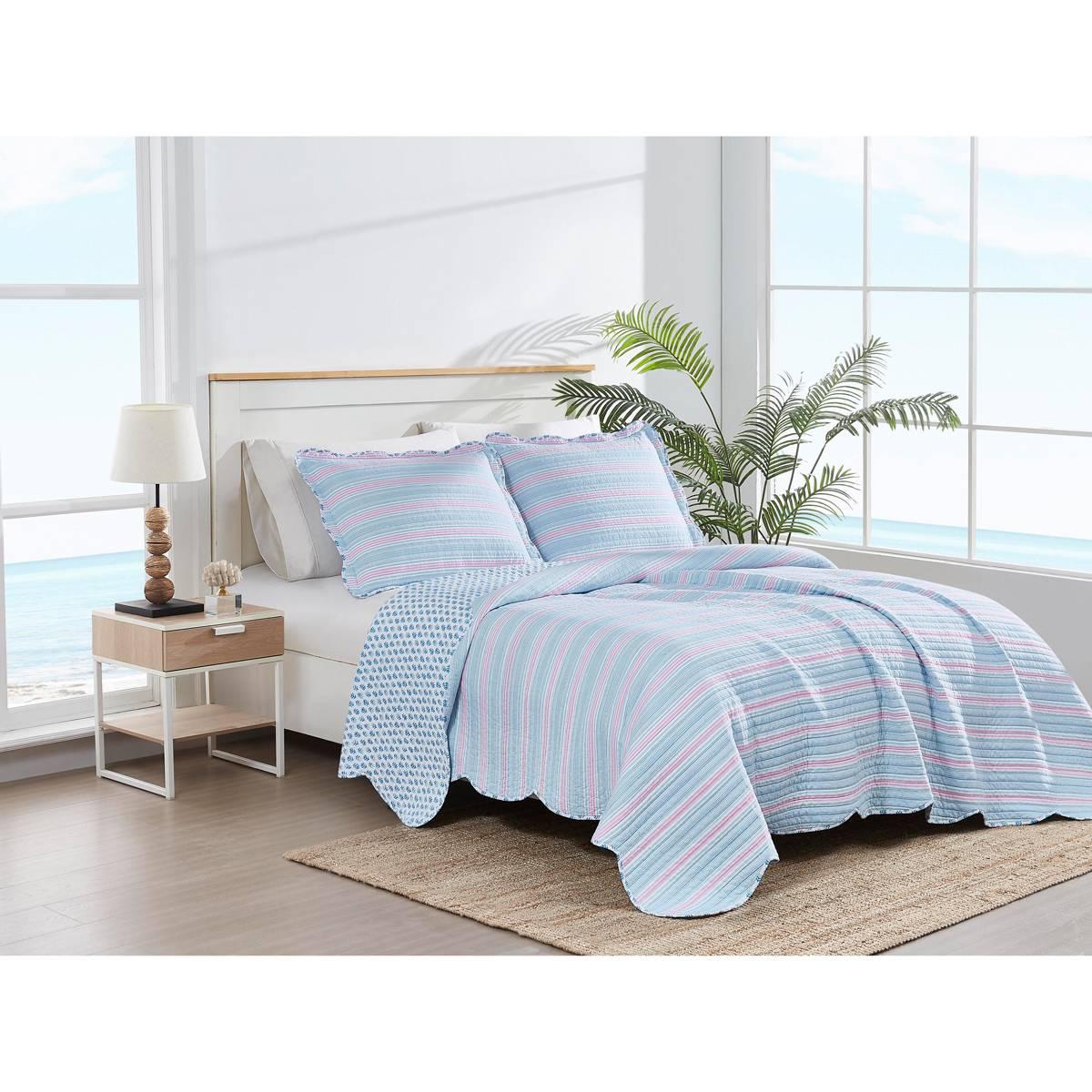 Click here for Scout Catalina Stripe 3pc. Quilt Set prices