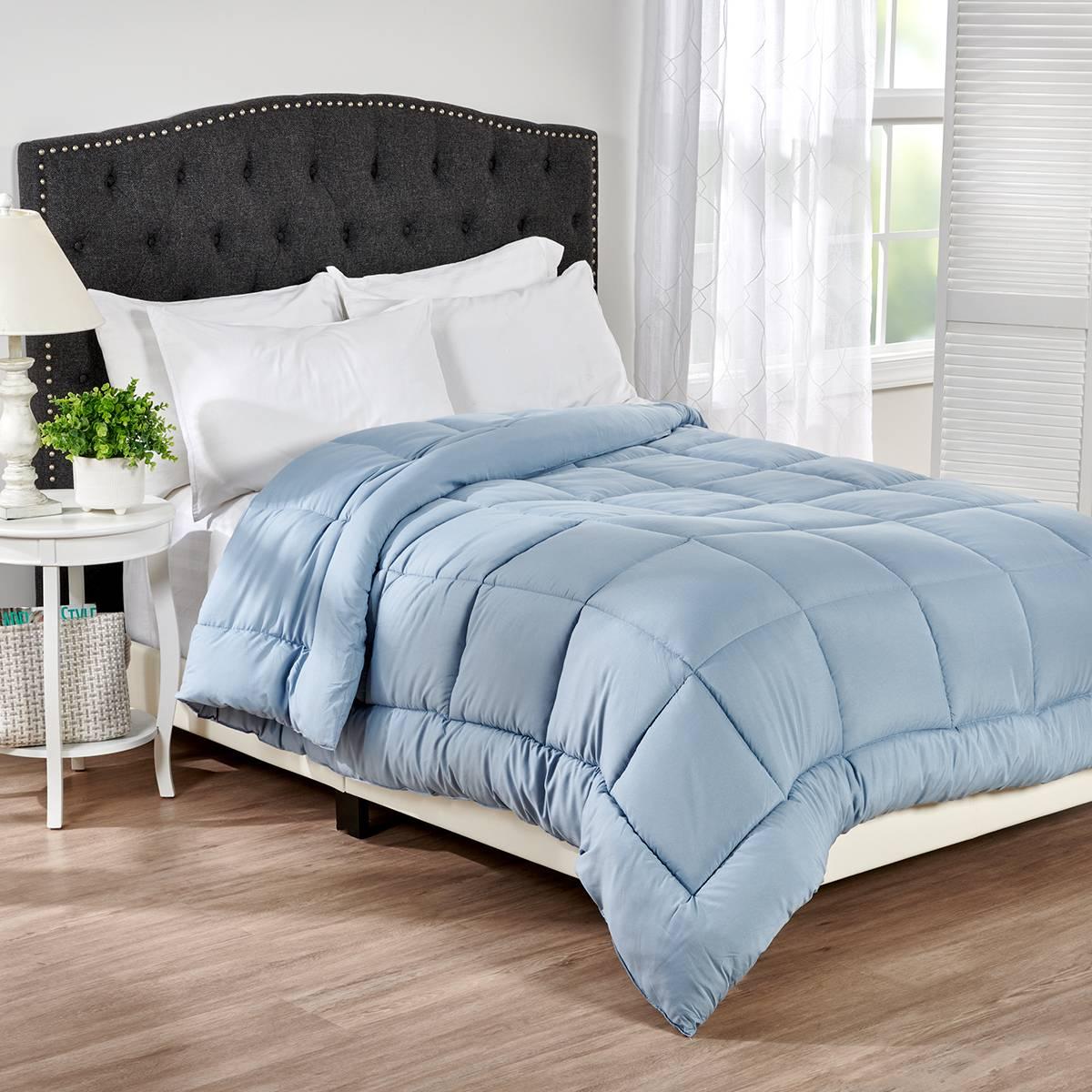 Click here for London Fog Down Alternative Comforter prices