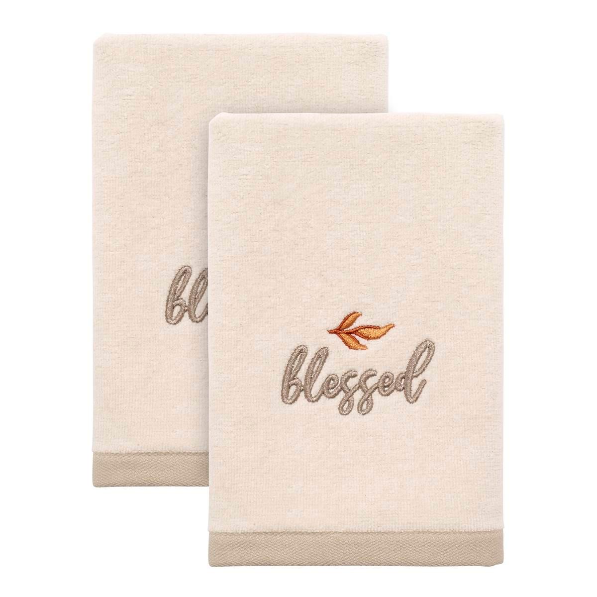 Click here for Avanti Grateful Patch 2pk. Fingertip Towels prices