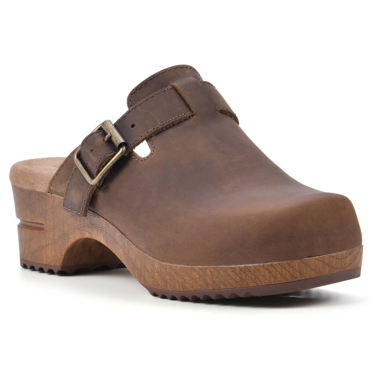 Click here for Womens White Mountain Behold Leather Clogs prices