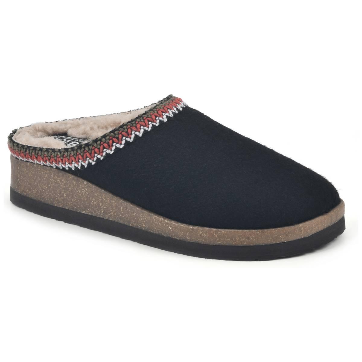 Click here for Womens White Mountain Bundle Up Clog prices