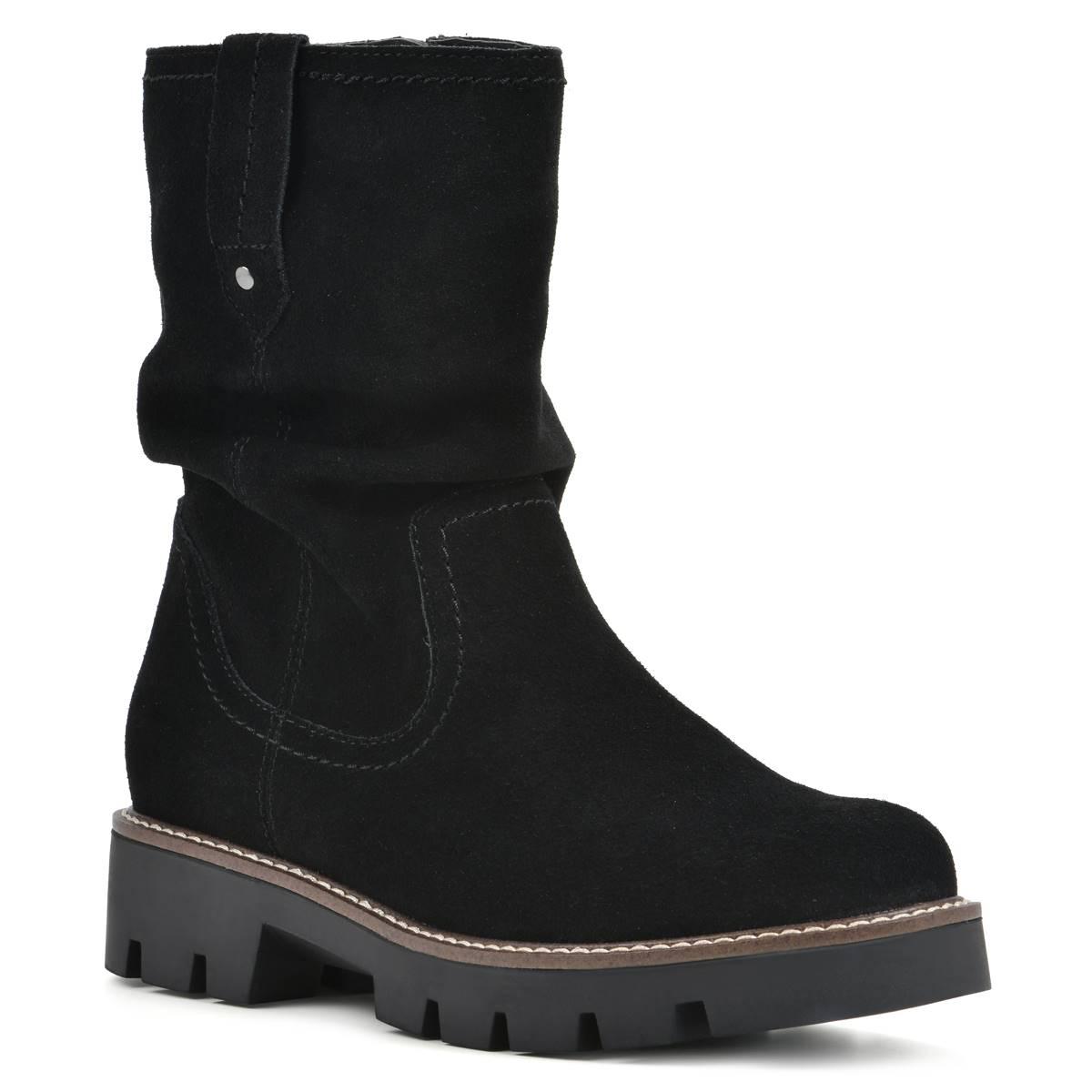 Click here for Womens White Mountain Glean Ankle Boots prices