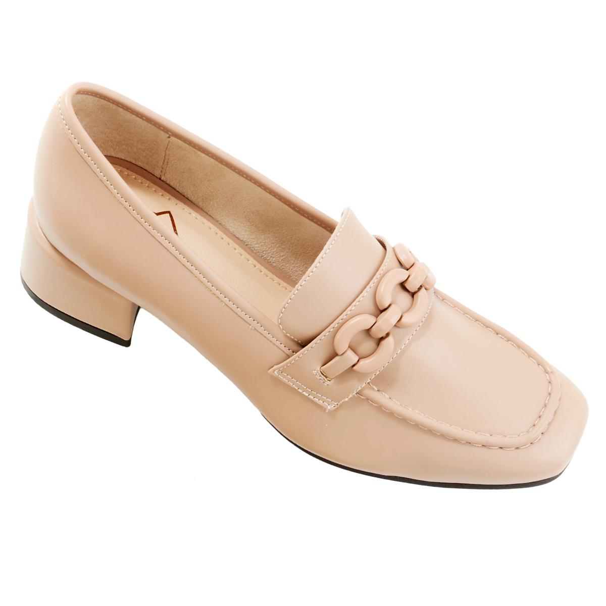 Click here for Womens Cliffs by White Mountain Quinbee Loafers prices