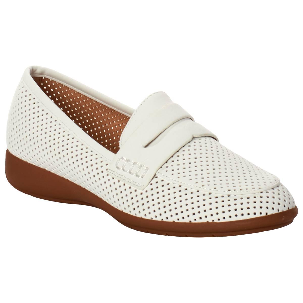 Click here for Womens Cliffs by White Mountain Samson Loafers prices