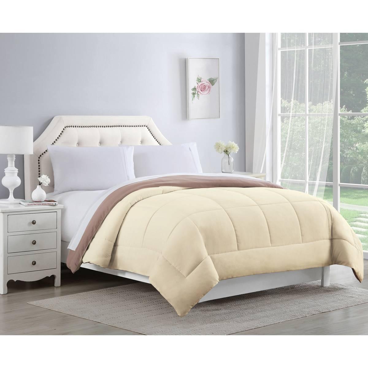 Click here for Bibb Home Reversible Down Alternative Comforter prices