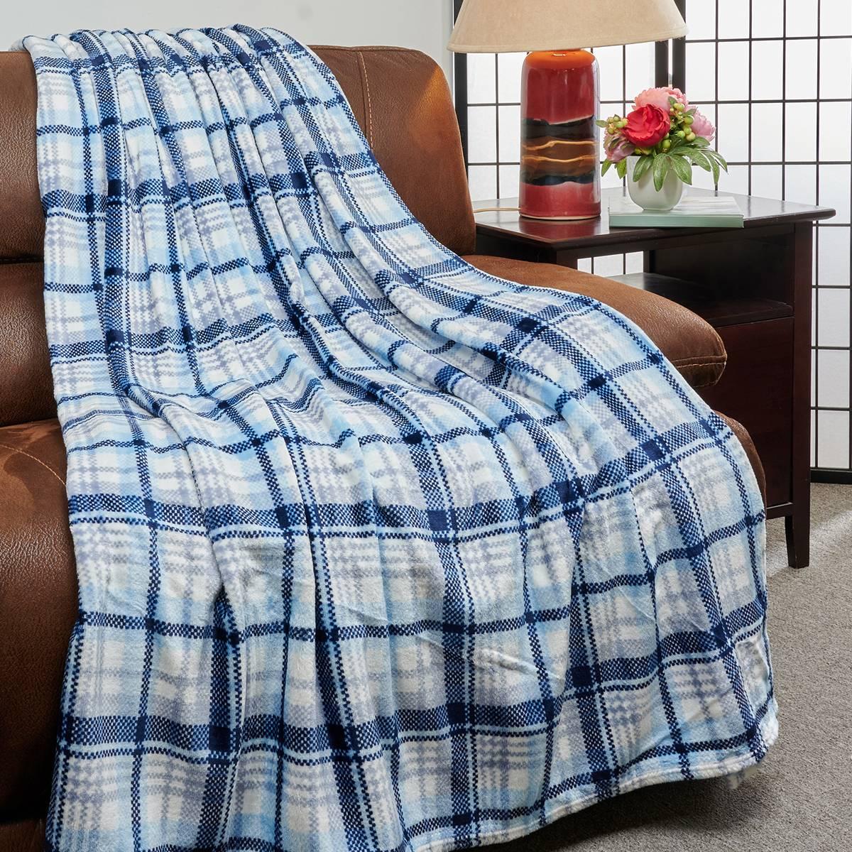 Click here for Kathy Ireland Flannel Alexander Fleece Blanket prices