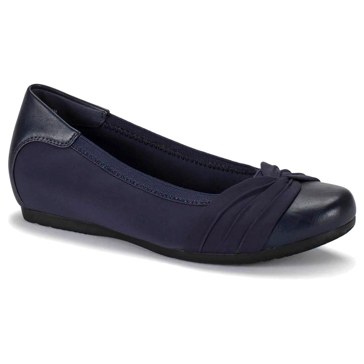 Click here for Womens BareTraps(R) Marcie Flats prices