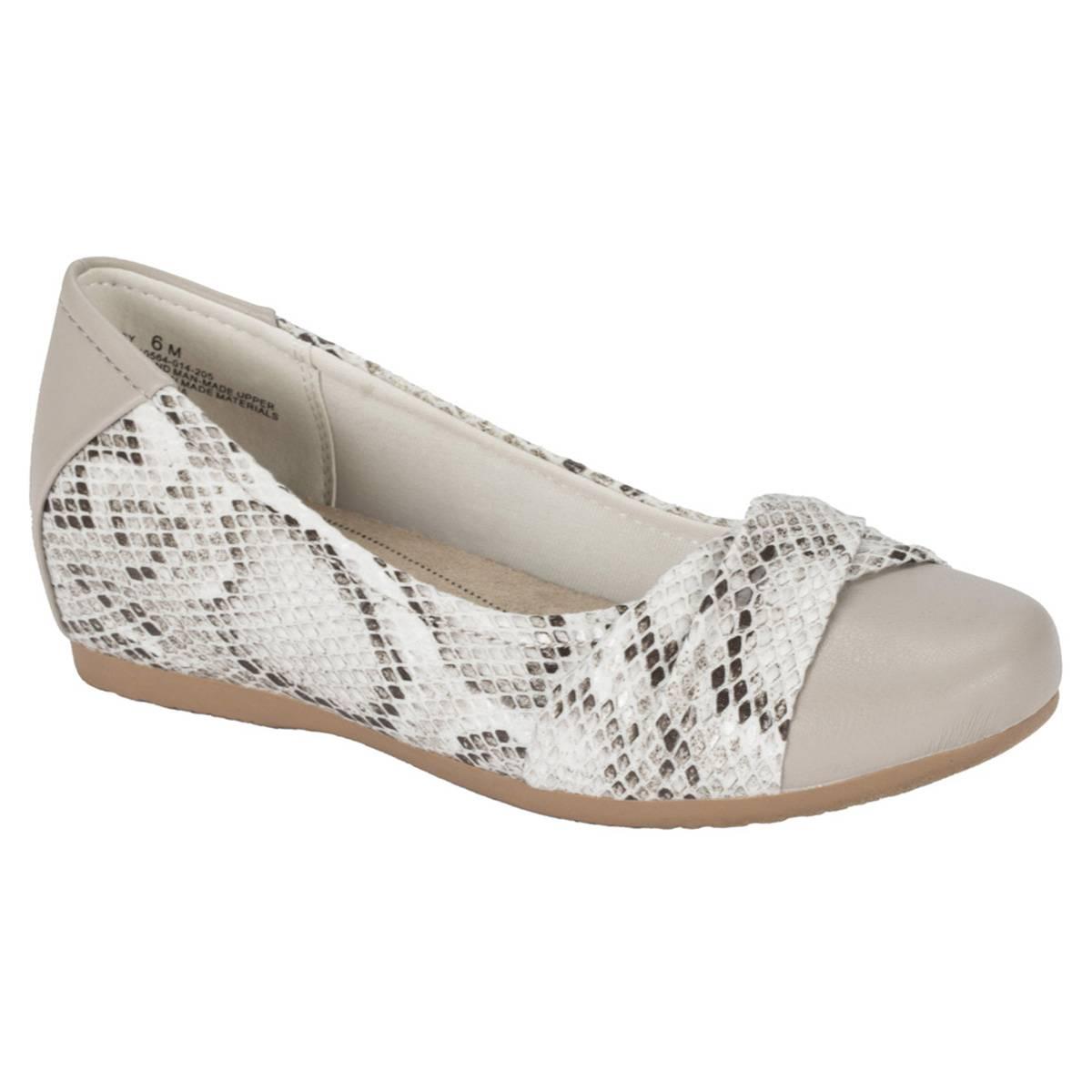 Click here for Womens BareTraps(R) Mitsy Casual Flats prices