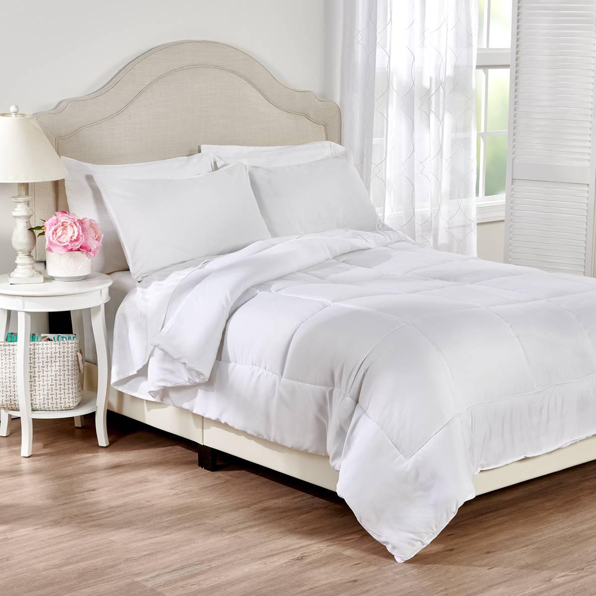 Click here for Olivia Parker(R) Down Alternative Comforter prices