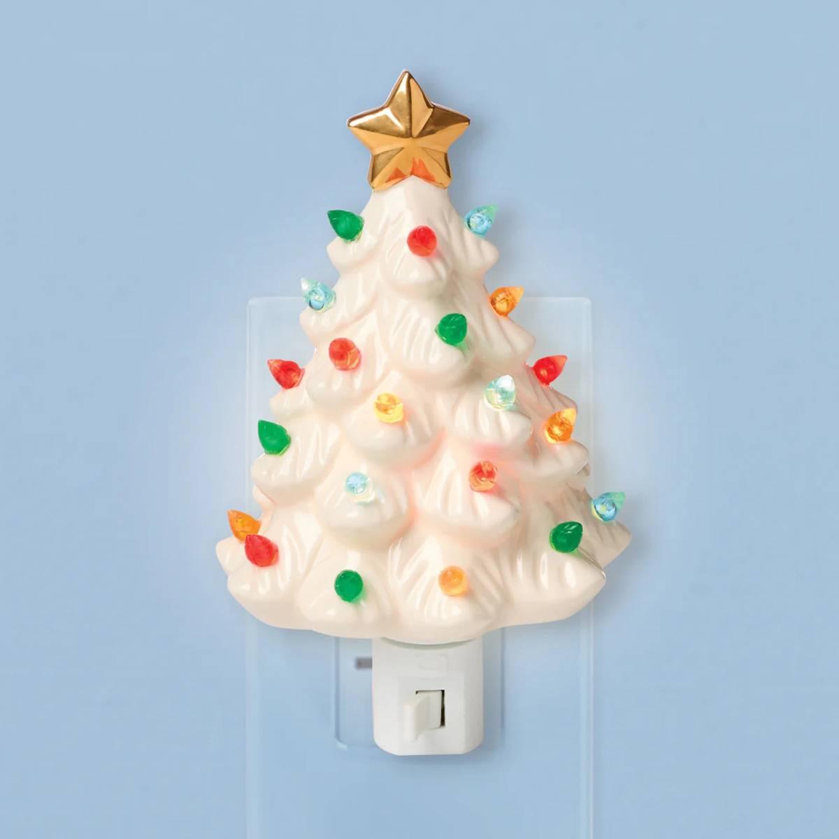 Click here for Lenox(R) Treasured Traditions Tree Night Light prices