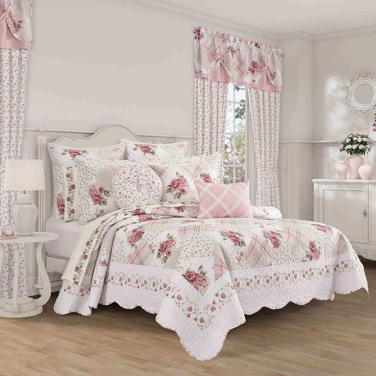 Click here for Royal Court Bungalow 3pc. Reversible Quilt Set prices