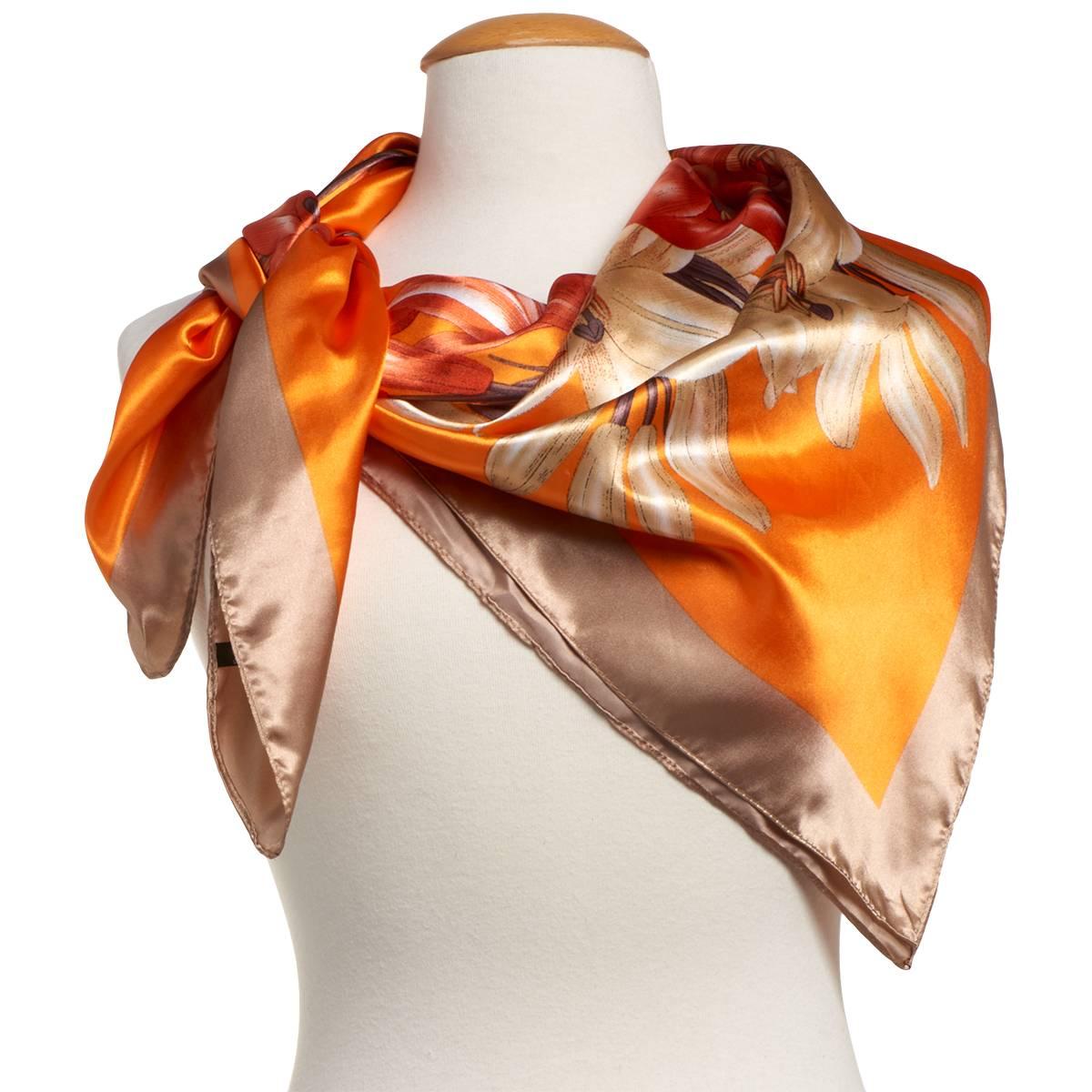 Click here for Womens Renshun Floral Sqaure Scarf prices