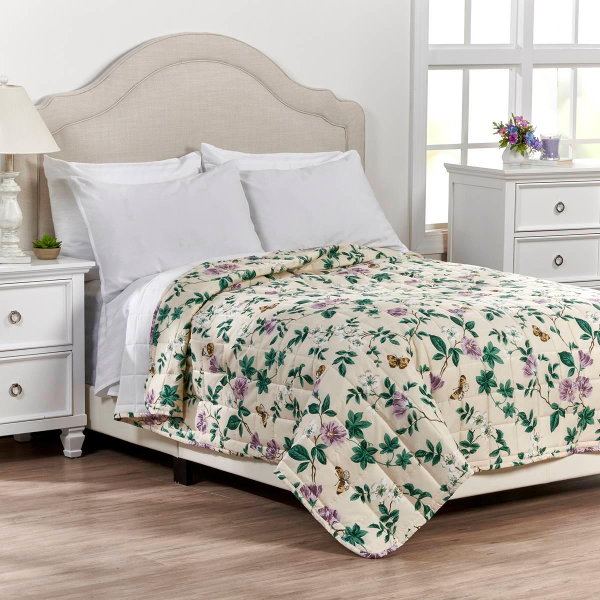 Click here for Ashley Cooper(tm) Butterfly/Floral/Vine Quilt prices