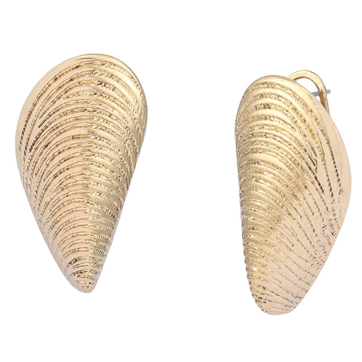 Click here for Steve Madden Vintage Luxe Shell Post Earrings prices