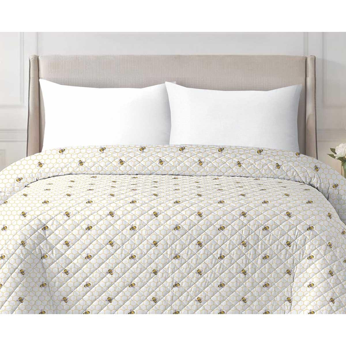 Click here for Ashley Cooper(tm) Bee Print Quilt prices