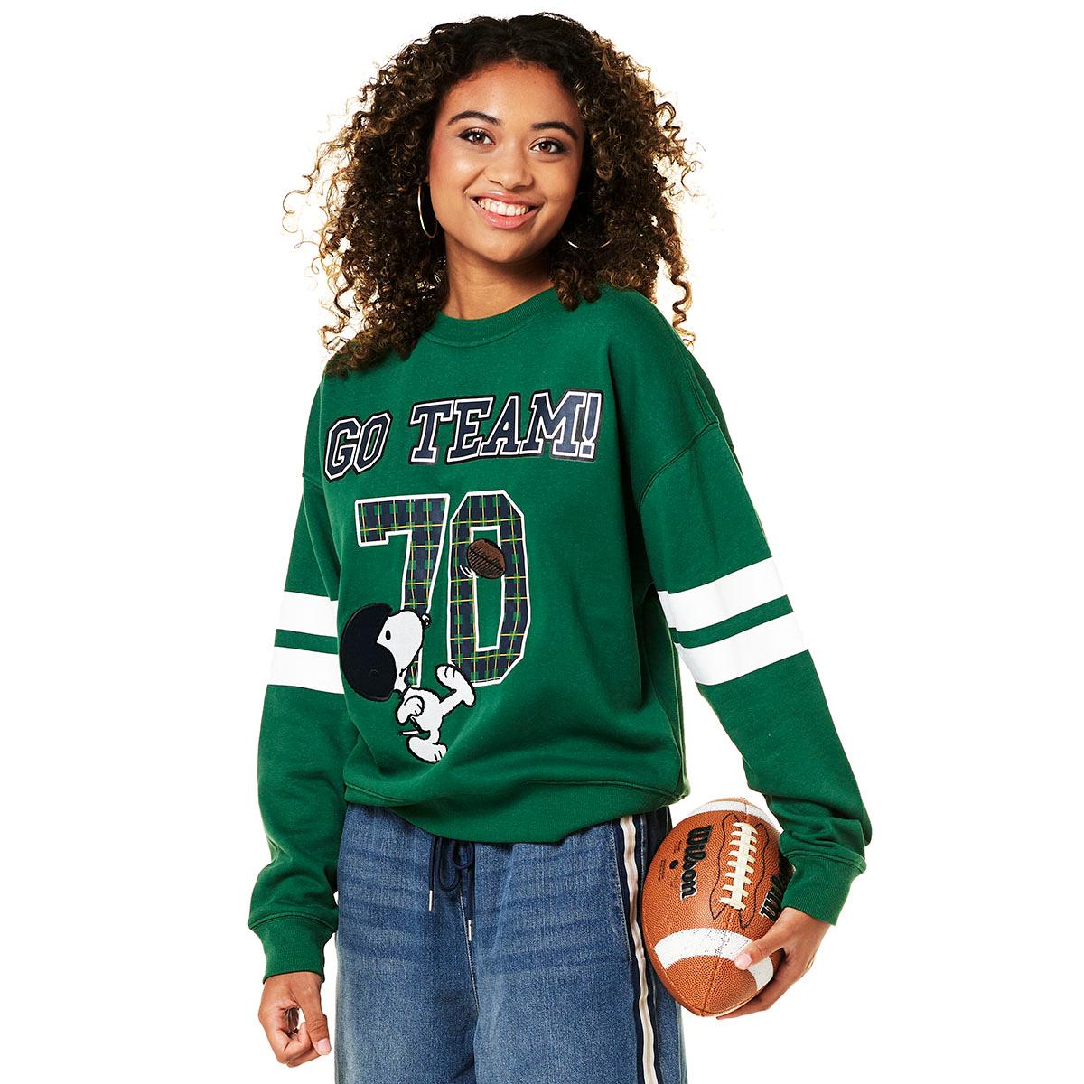 Click here for Juniors Peanuts(tm) Snoopy Embroidered Game Day Fl... prices