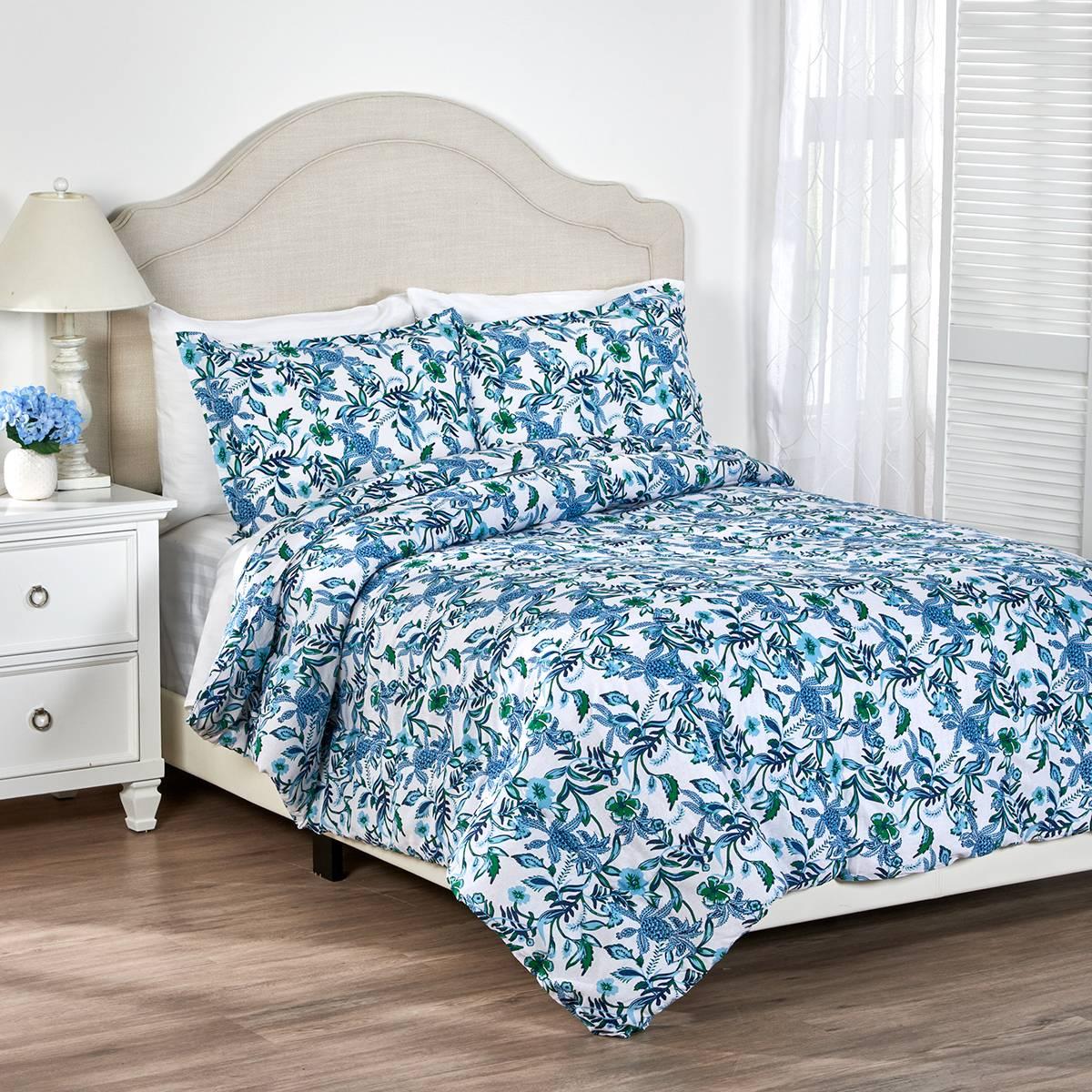 Click here for D Travis 3pc. Pineapple & Floral Plush Comforter S... prices