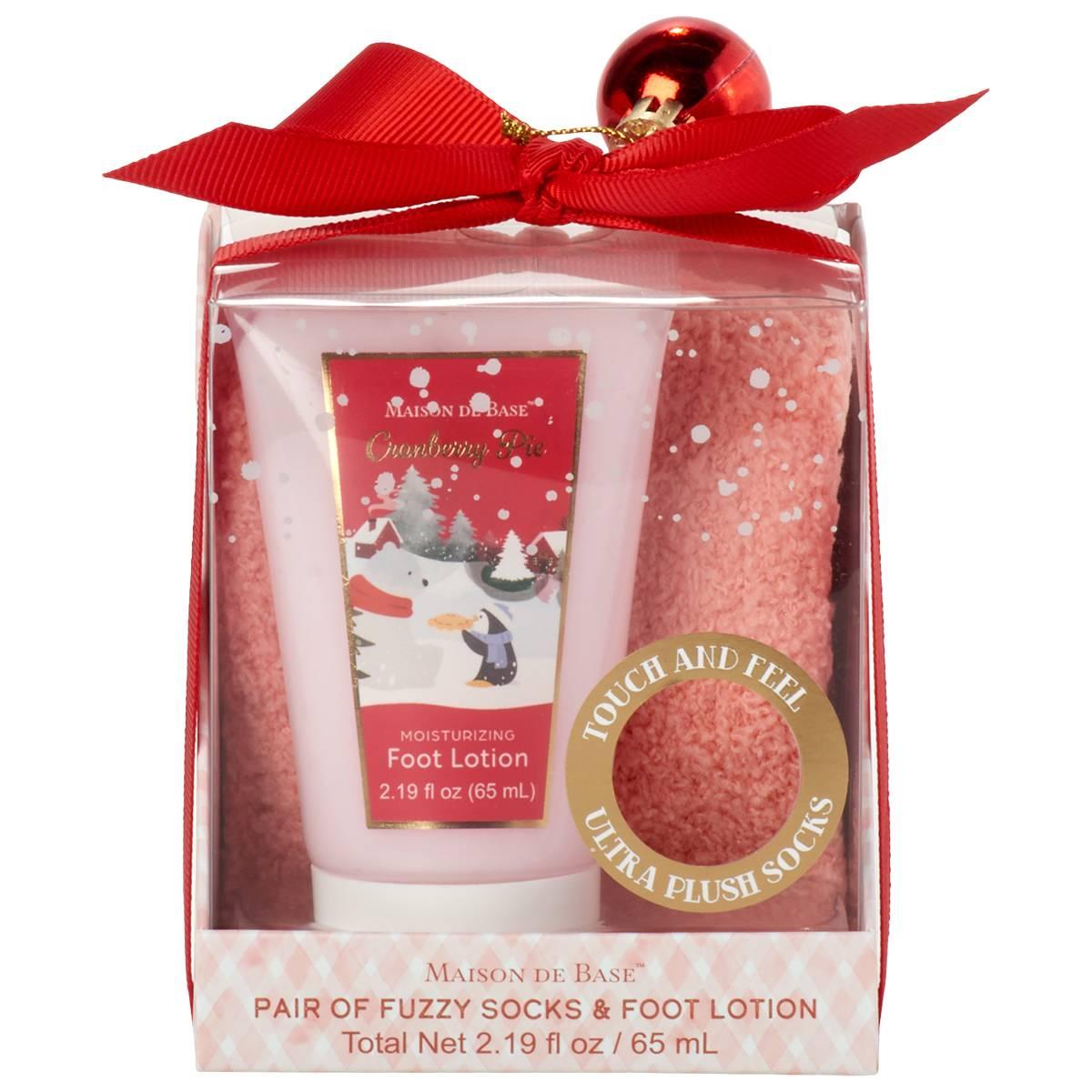 Click here for Arete & Athene Cranberry Pie Cozy Toes Gift Set prices