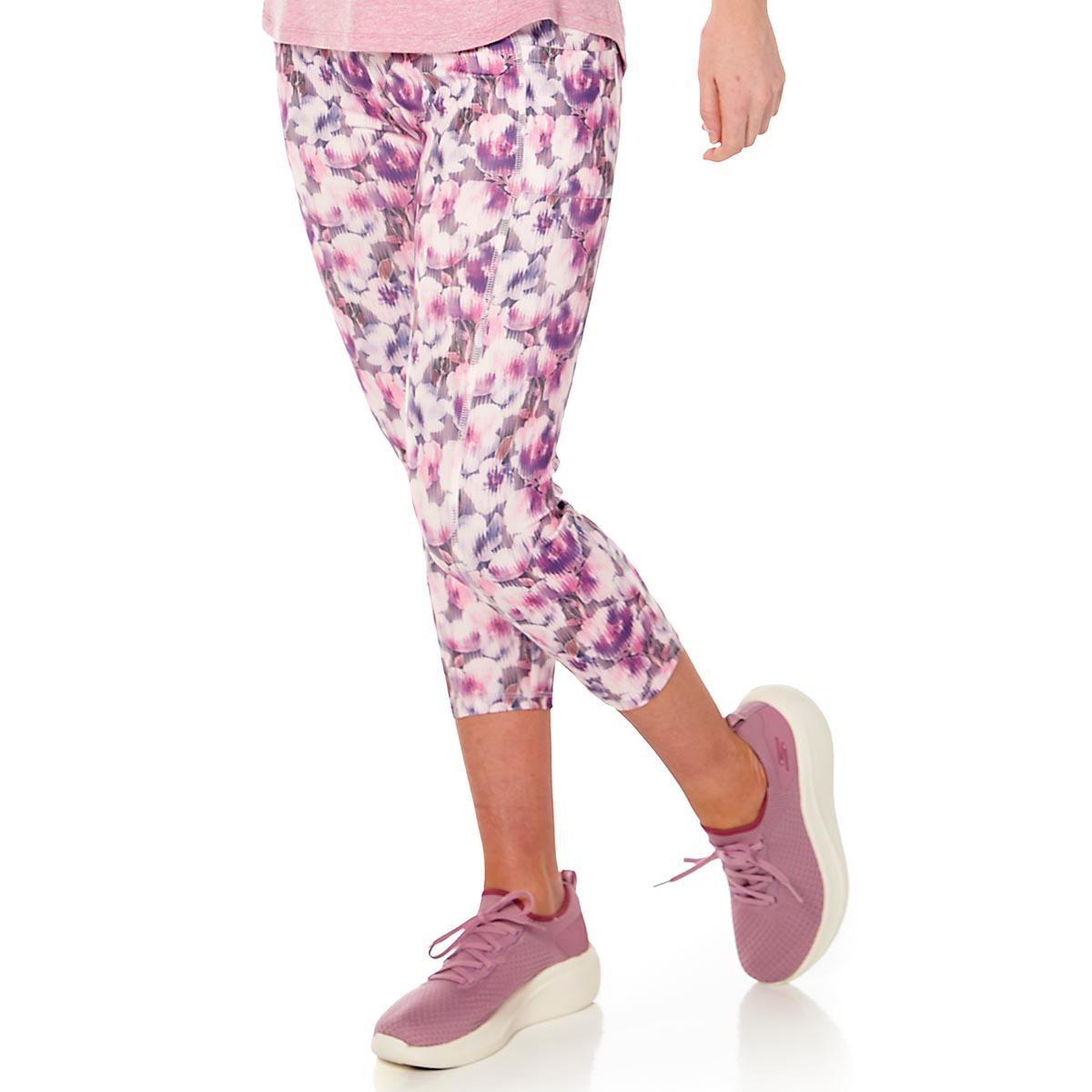 Click here for Womens Starting Point(R) In Bloom Print Capri Legg... prices