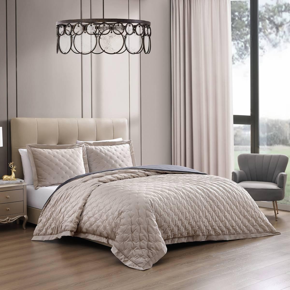 Click here for Bebejan 3 Piece Queen Size Velvet Comforter Set -... prices
