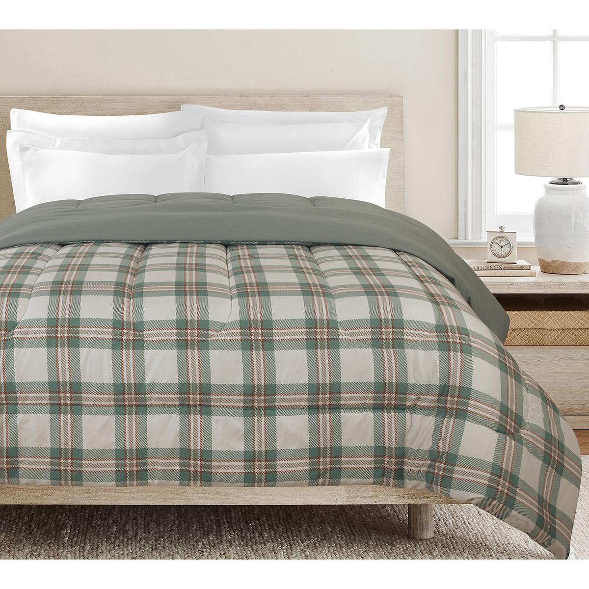 Click here for Ashley Cooper(tm) Eric Reversible Comforter prices