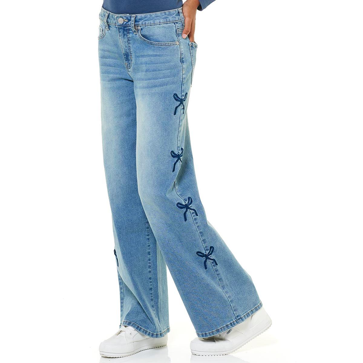 Click here for Juniors Madden Girl 90s Fit Wide Leg Embroidered B... prices