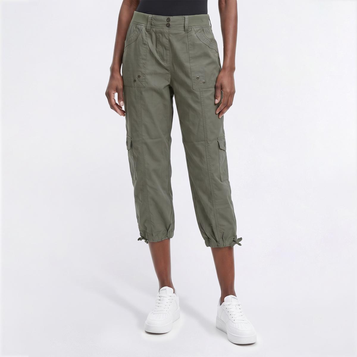 Click here for Womens da-sh Charlene Solid Capri Pants prices